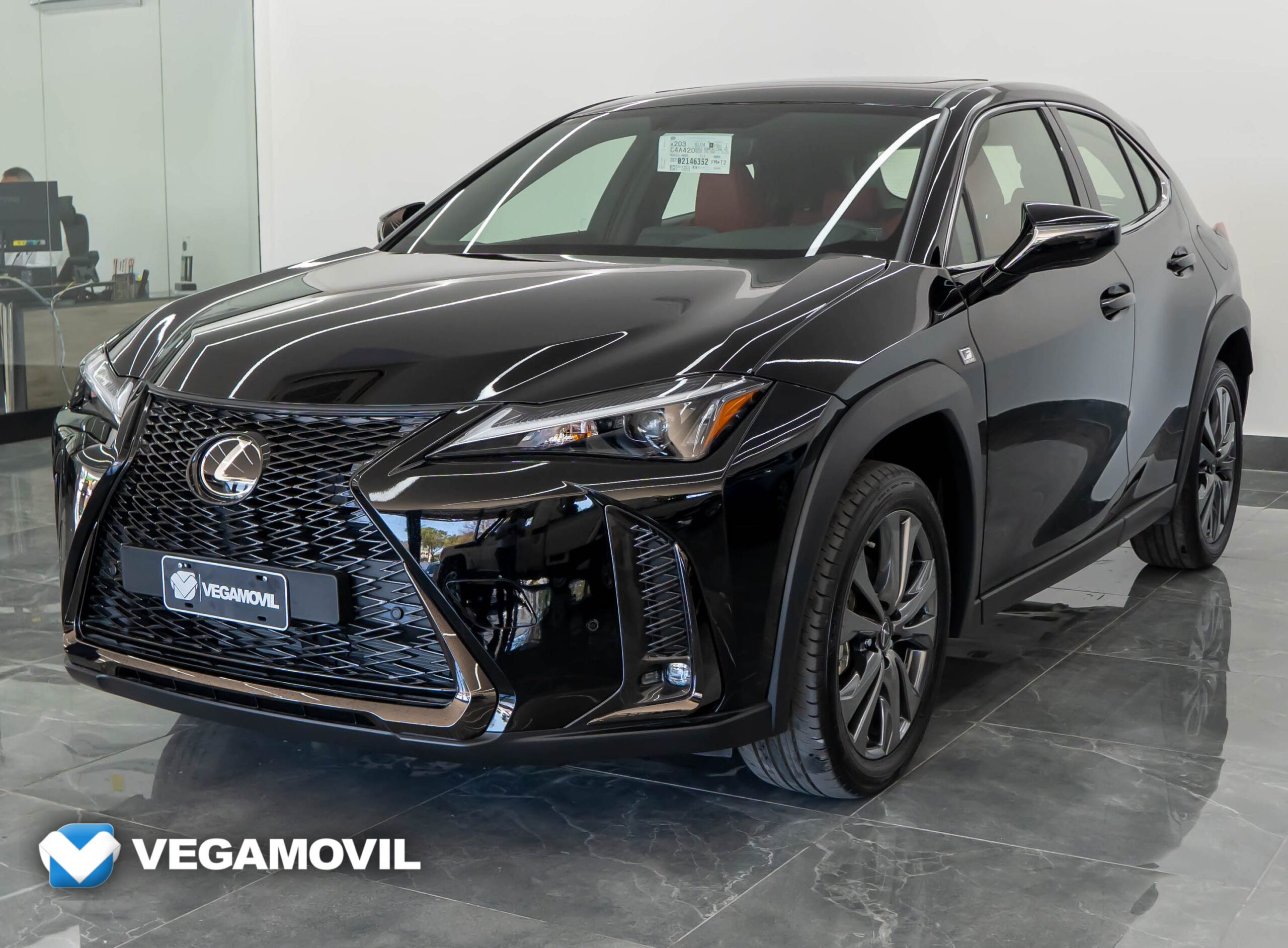 LEXUS UX 300 SPORT - Vegamovil