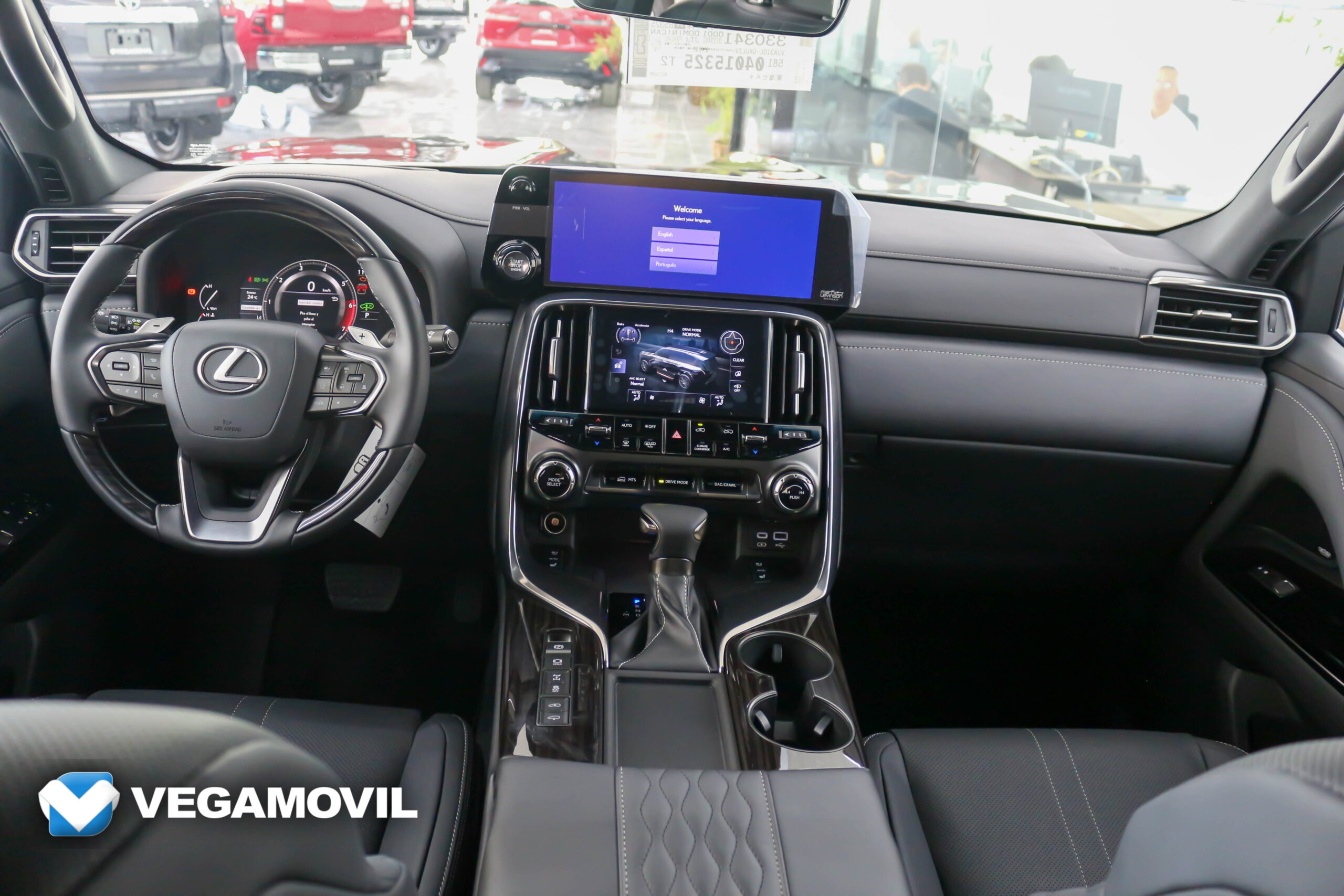 LEXUS LX600 VIP - Vegamovil