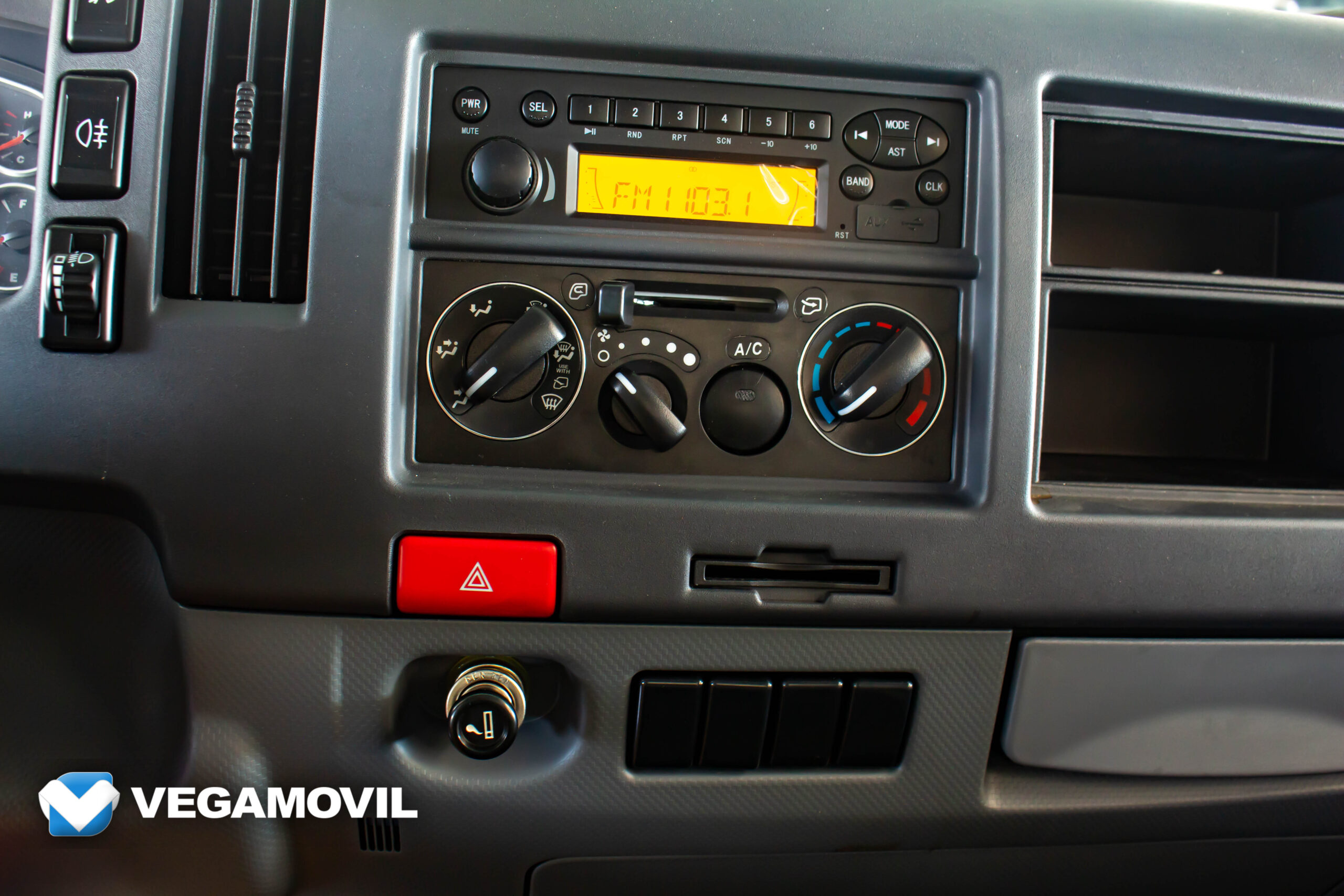 JAC N50-10 PIES CAMA 10 PIES CON A/C - Vegamovil