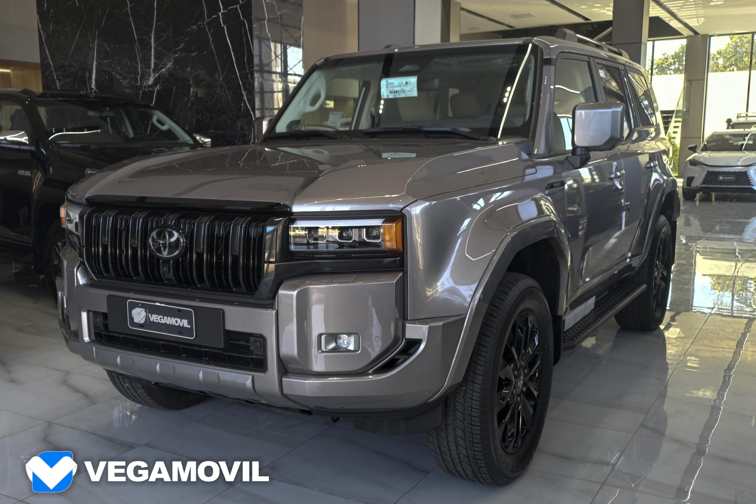 TOYOTA LAND CRUISER PRADO LUXURY - Vegamovil